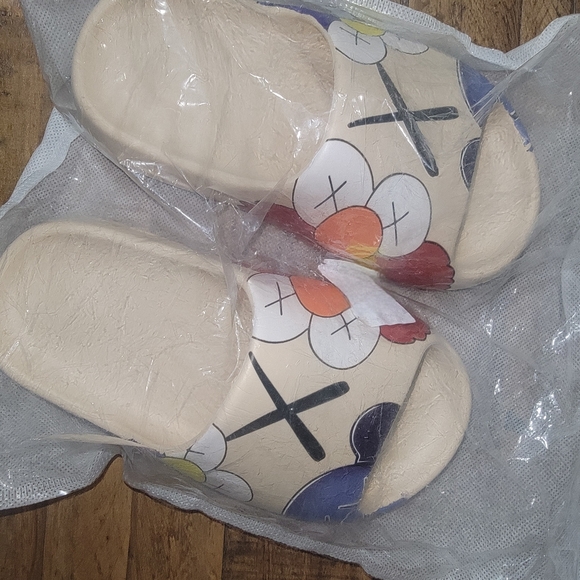 Sesame Street | Shoes | Brand New Elmo Slides | Poshmark